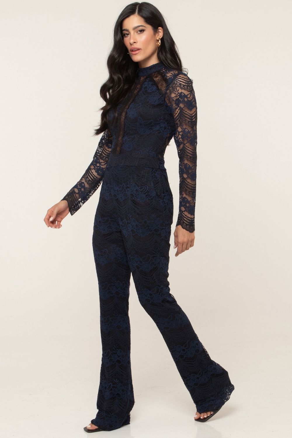 Macacão Feminino em Renda Com Manga Longa SMK - SMK